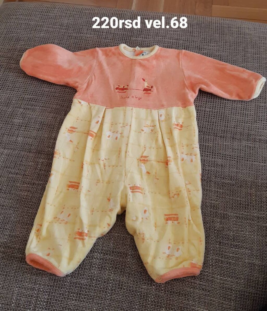 Paket: Bodiji, Majice, Pantalone, Za devojčice, uzrast: 6-9 meseci