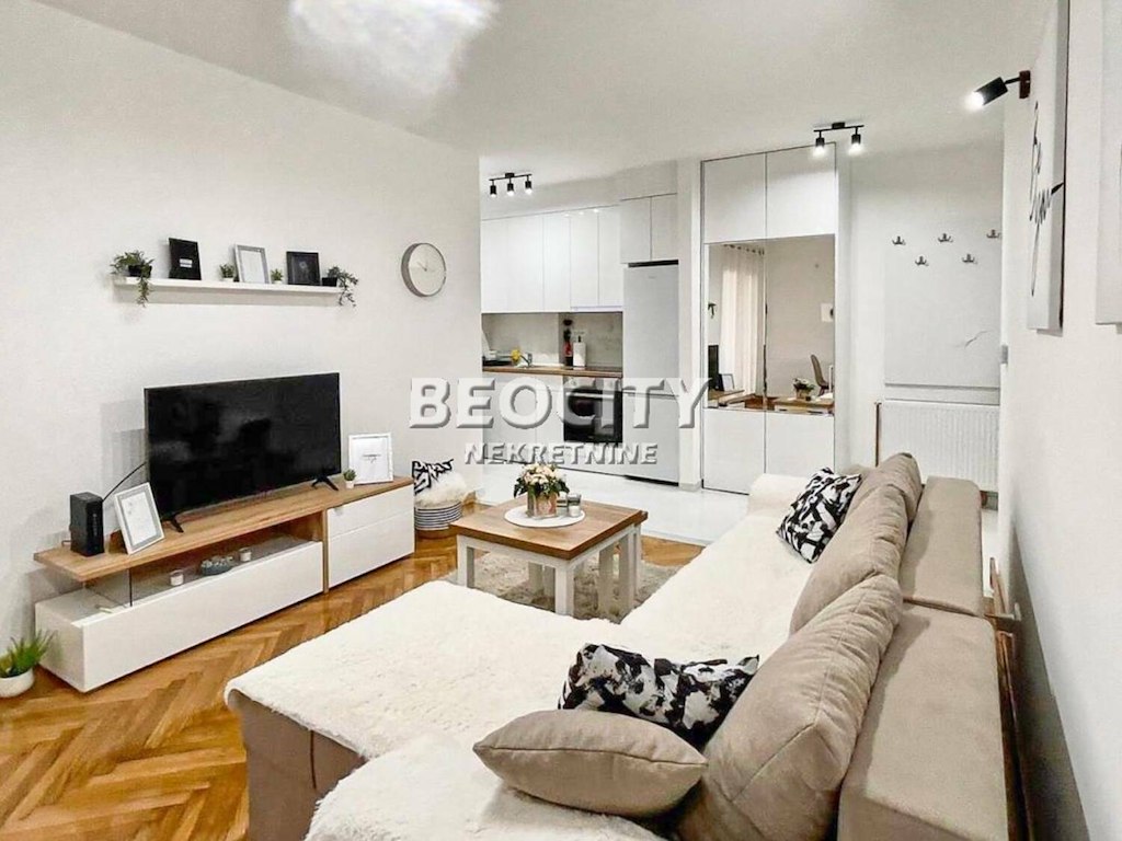 Vračar, Crveni krst, , 2.0, 50m2, 800EUR