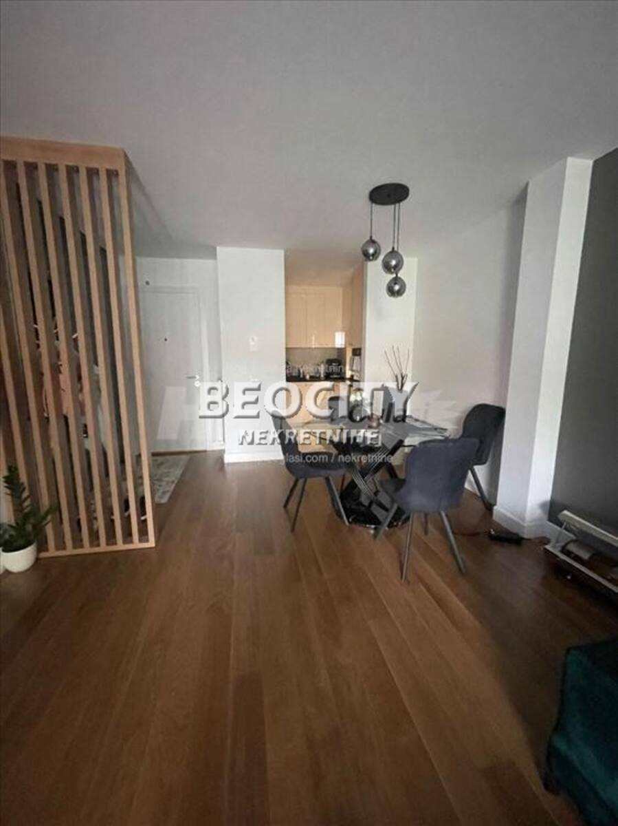 Voždovac, Dušanovac, Vojislava Nanovića, 3.0, 75m2, 328000EUR