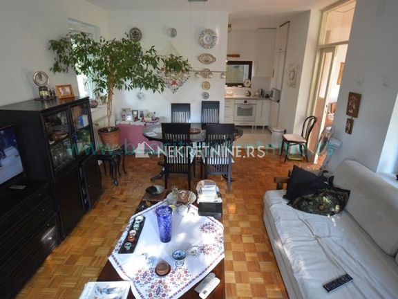 Zvezdara, Mirijevo, Meše Selimovića, 6.0, 150m2, 250000EUR