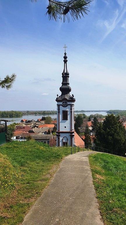 KUĆA U ČEREVIĆU, POGODNA I ZA VIKENDICU, ODLIČNA LOKACIJA NA BRDU