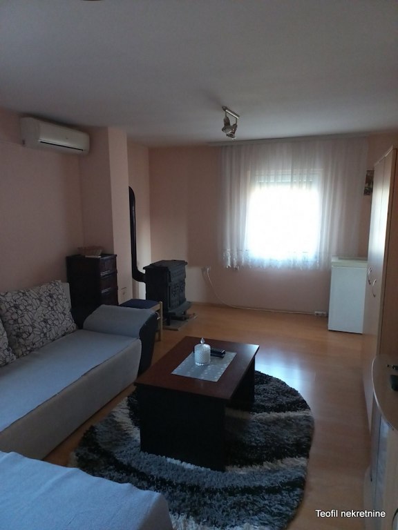 ZEMUN BATAJNICA 119m2 , (T) , 130000e