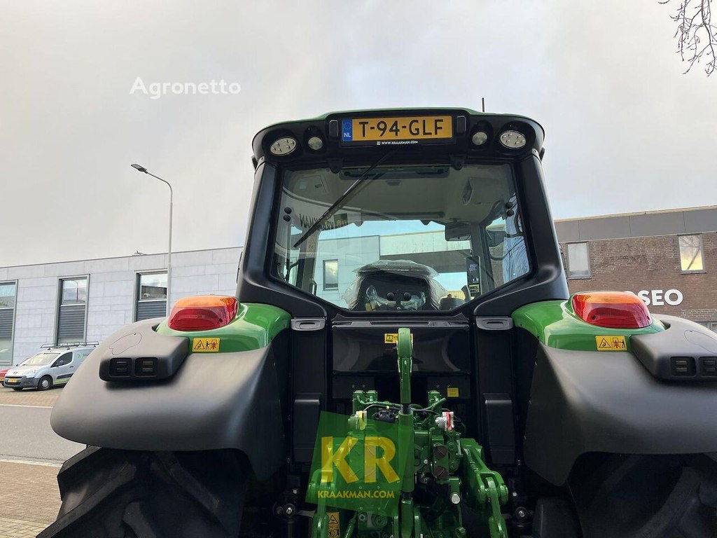 Novi John Deere 6120M traktor točkaš