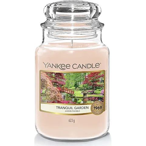 Tranquil Garden - Yankee Candle mirisna sveća L (jasmin, karanfil, sandalovina...)