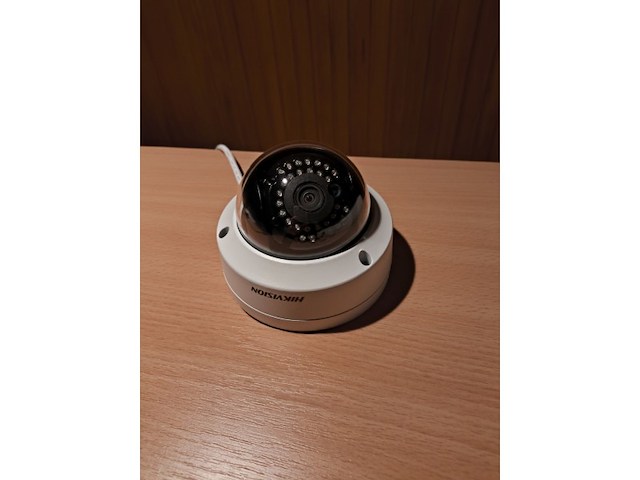 Hikvision anti-vandal IP kamera 2.8mm 4MP IR 30m poe