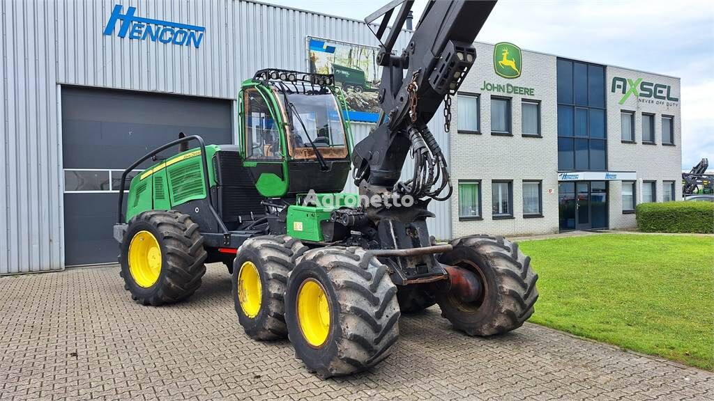 John Deere 1270E harvester