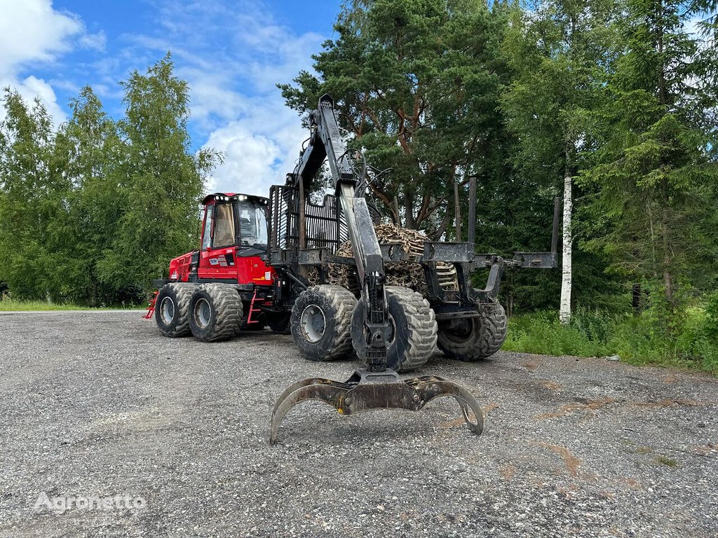 Komatsu 895 harvester