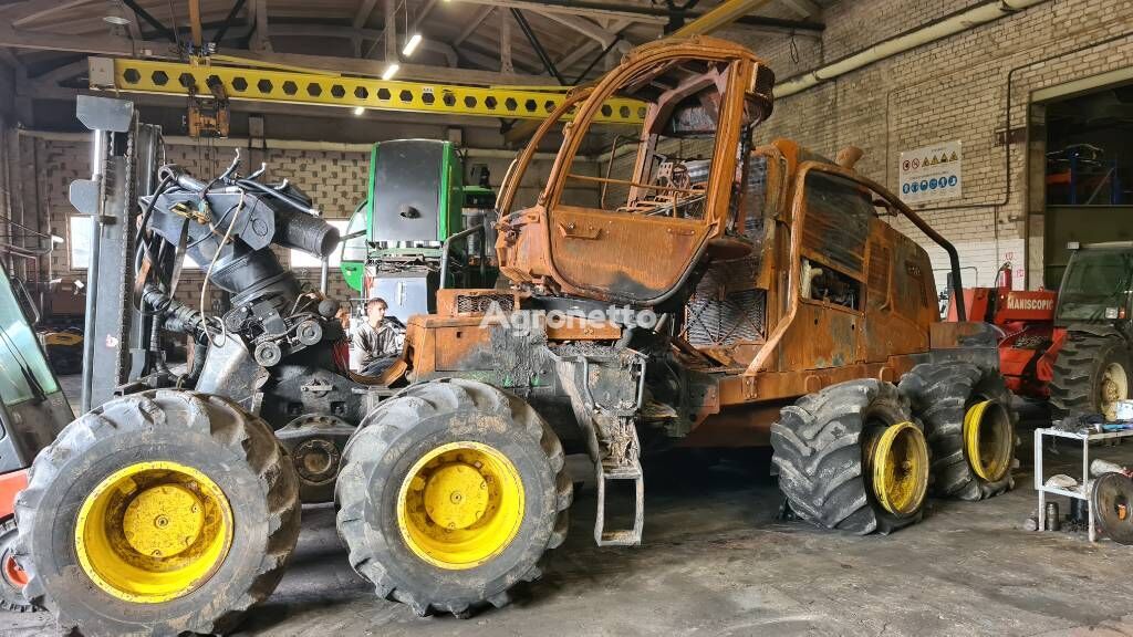 John Deere 1270G IT4 8WD harvester