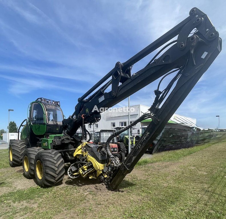 John Deere 1270 E harvester