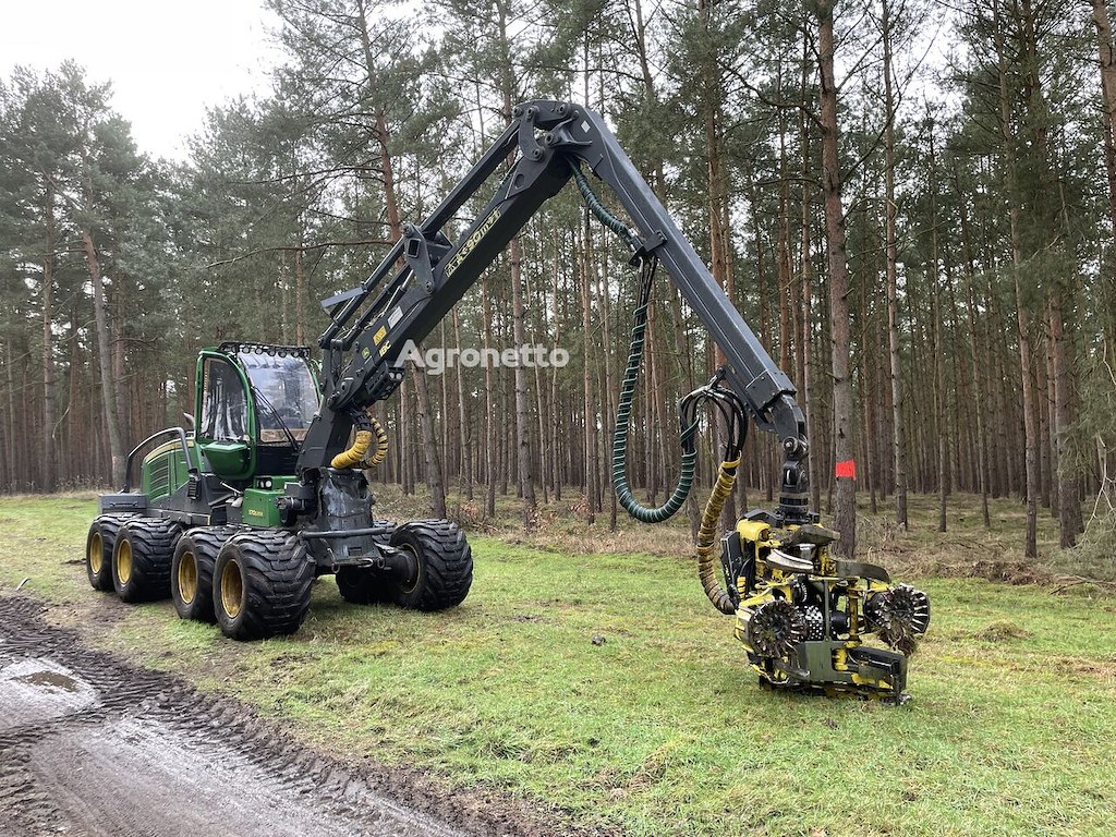 John Deere 1170G 8WD harvester