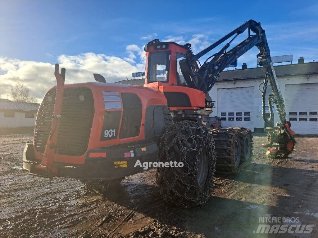 Komatsu 931 harvester