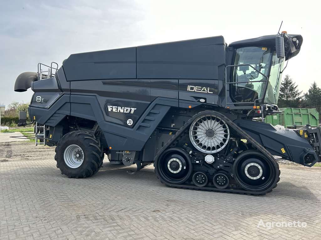 Fendt Ideal 8T harvester