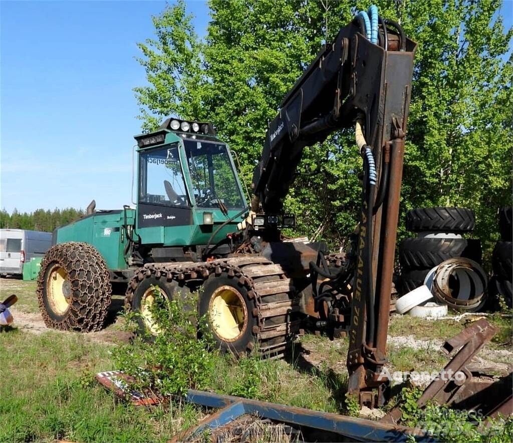 Timberjack 990 harvester