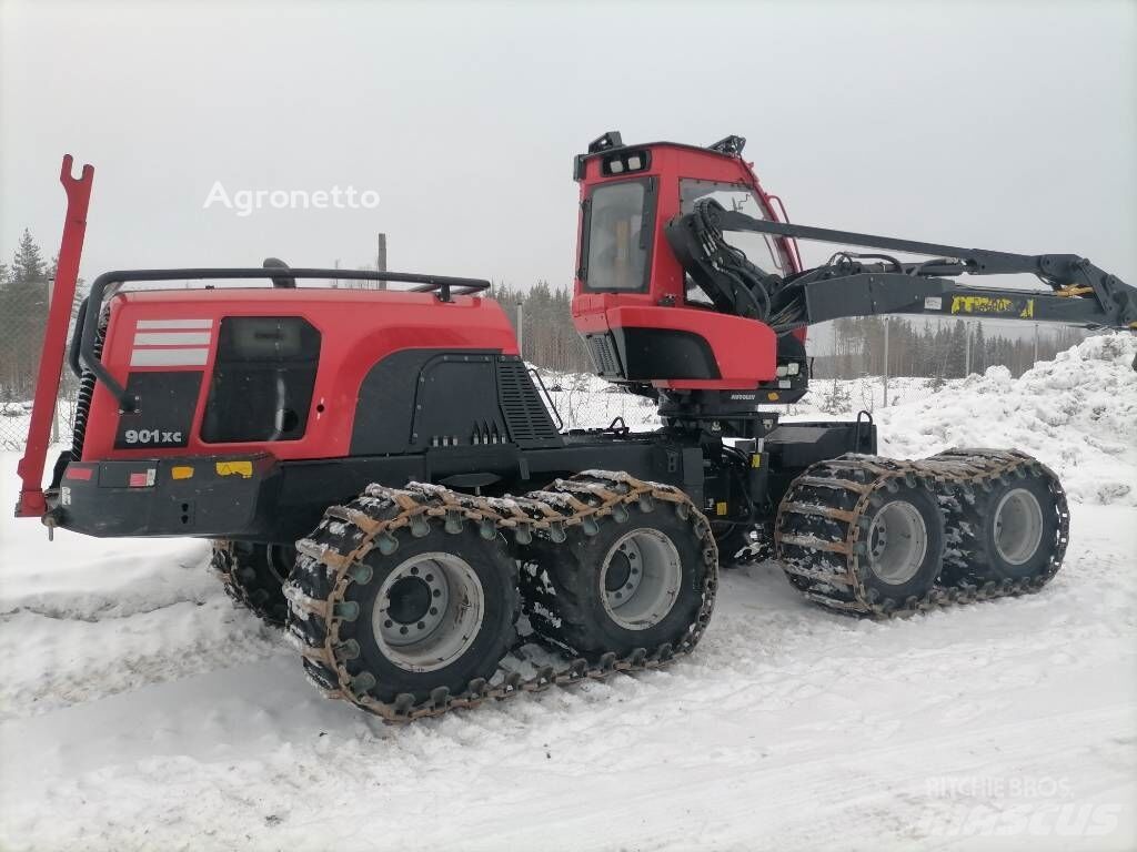 Komatsu 901XC harvester