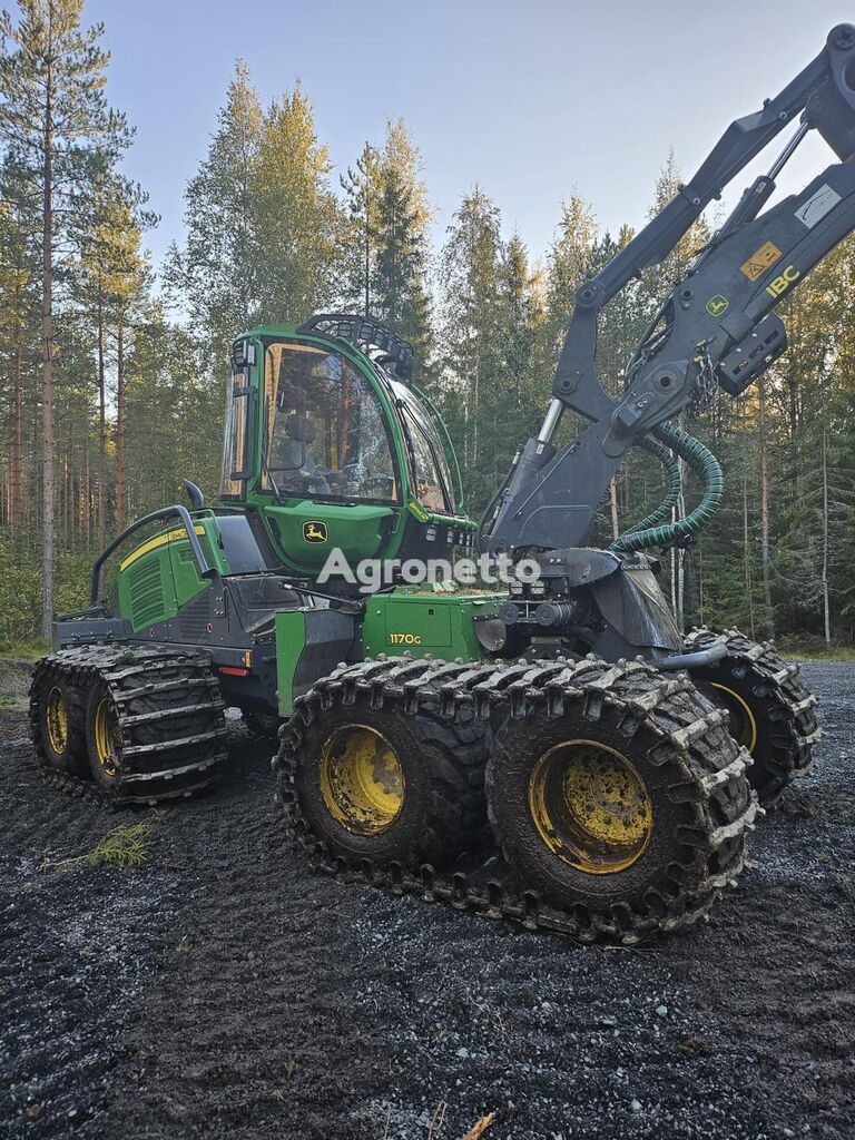 John Deere 1170G 8WD harvester