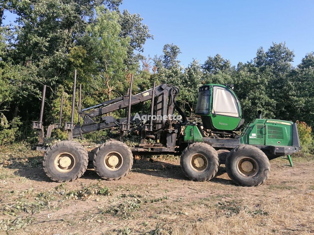 John Deere 1910E forvarder