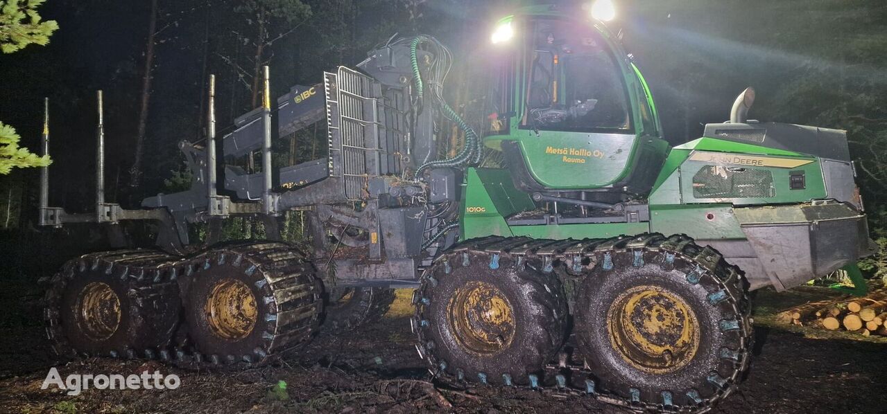 John Deere 1010G forvarder