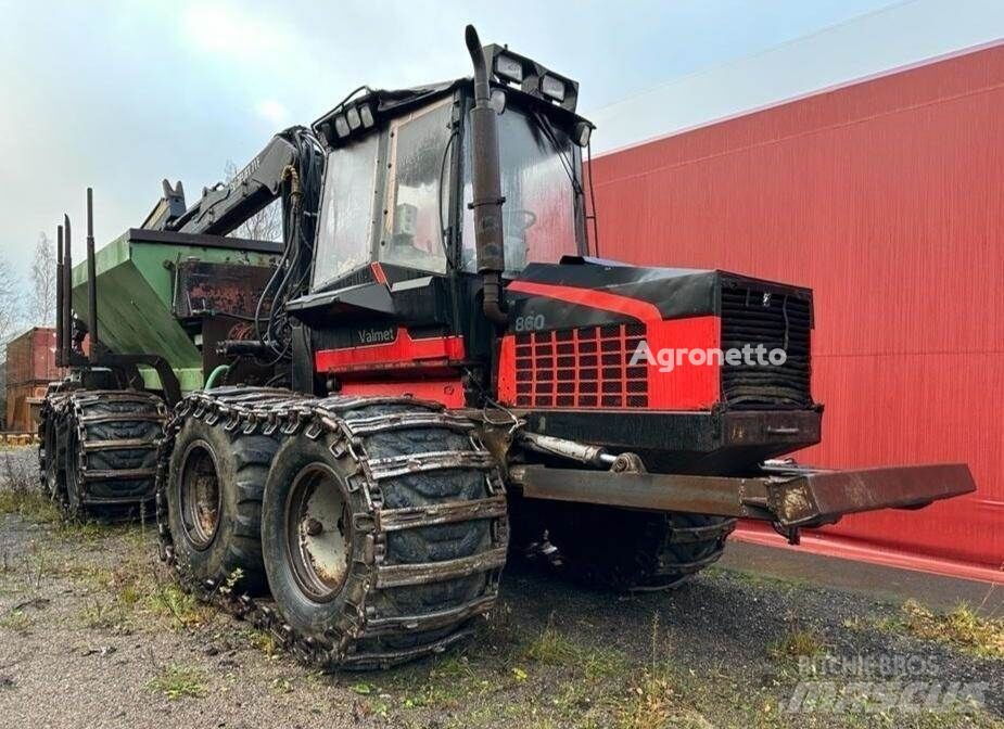 Valmet 860 metsätuhkanlevitykseen forvarder