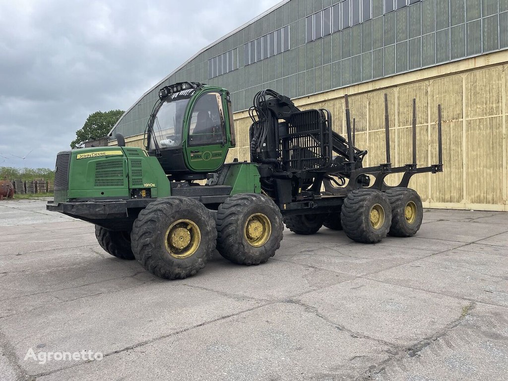 John Deere 1910E forvarder