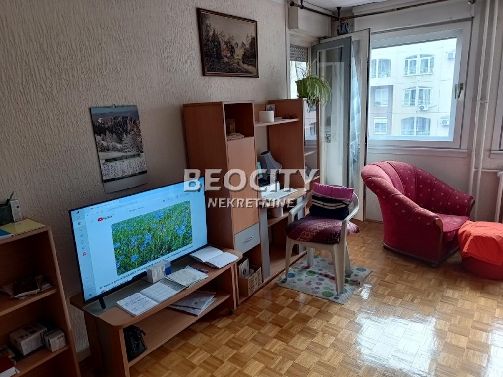 Novi Beograd, Stari Merkator, Palmira Toljatija, 2. 5, 64m2, 650EUR