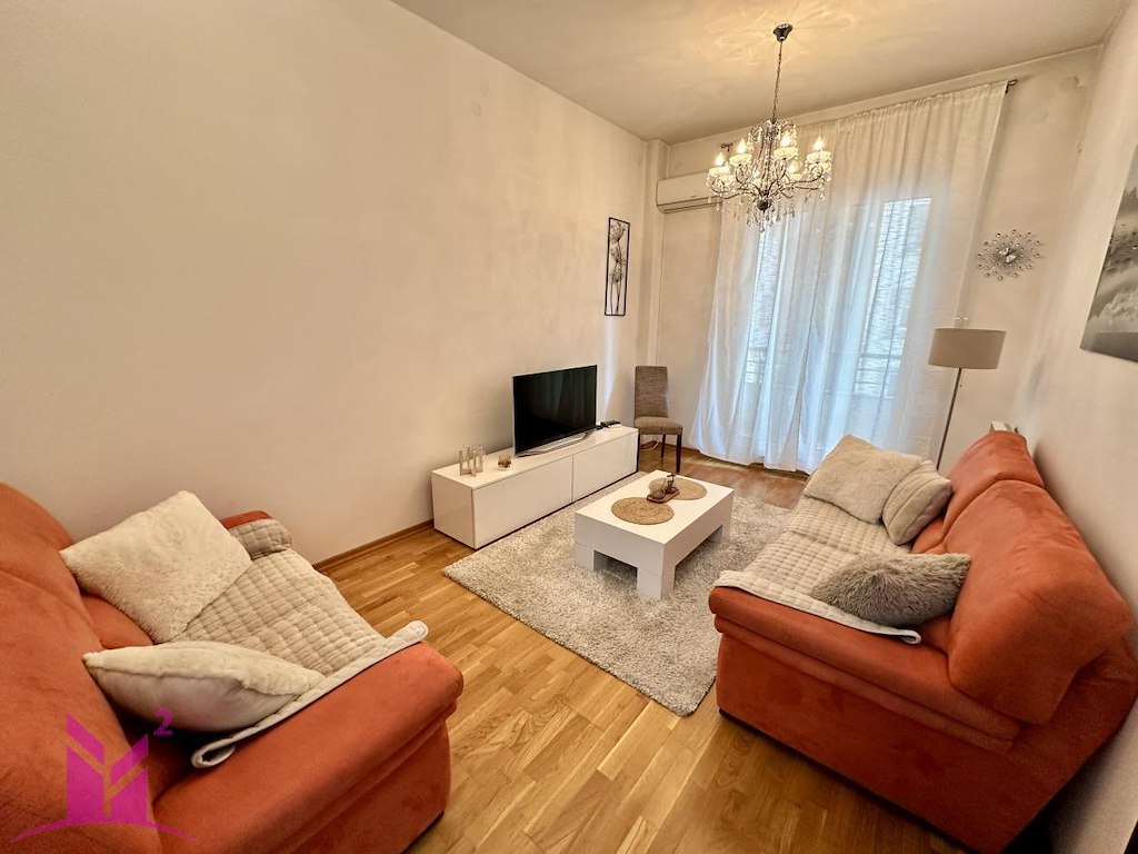 * Novi Sad - Bulevar Oslobođenja * pet friendly