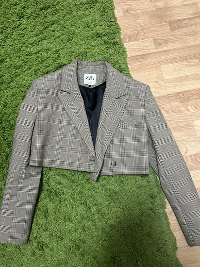 Zara crop karirani sako