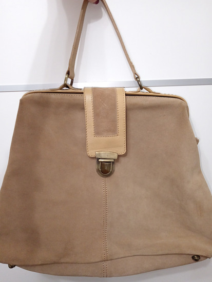 Zara Xl prevrnuta koza