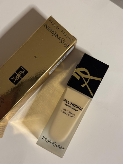 YSL puder original LW1