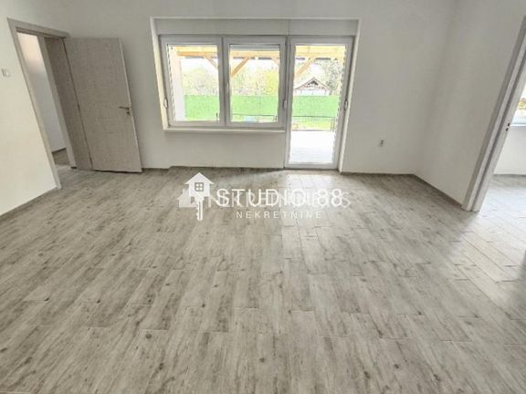 Zrenjanin, Mala Amerika, 3.0 stan, 75m2, 85000 EUR