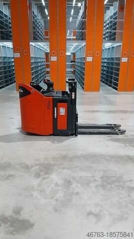 Kamioni sa paletama
Linde D12 HP SP