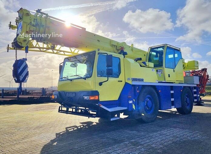 Liebherr LTM 1030-2.1 pokretna dizalica