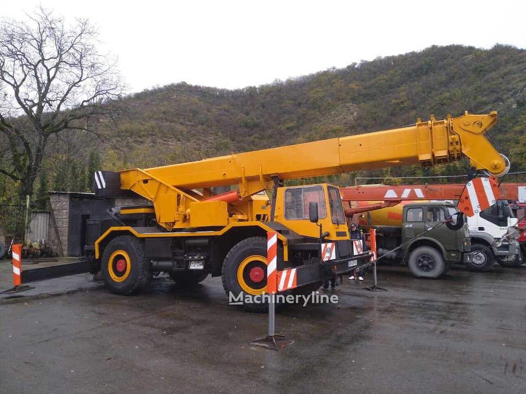 Liebherr LTM1030 pokretna dizalica