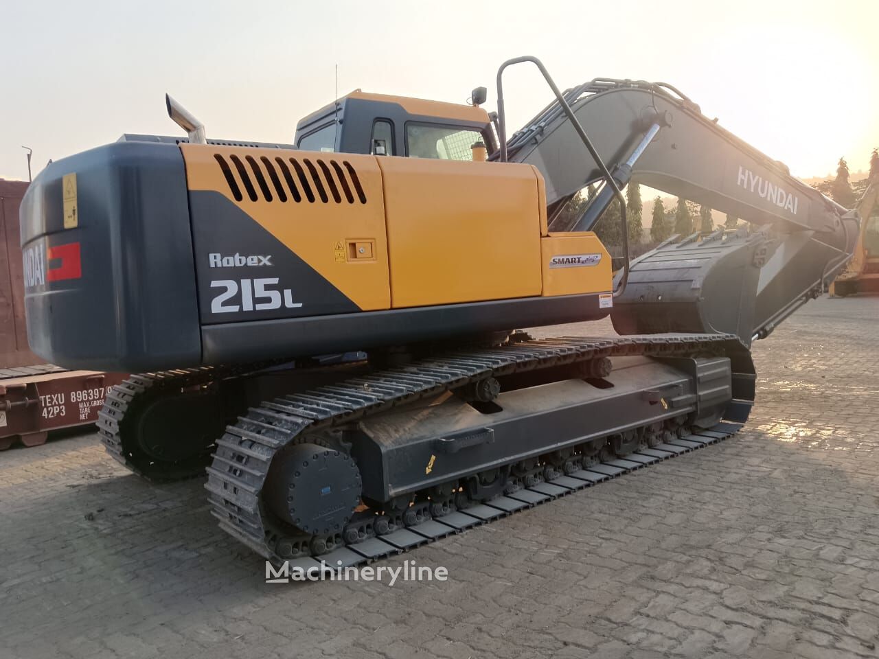 Novi Hyundai R215L bager guseničar