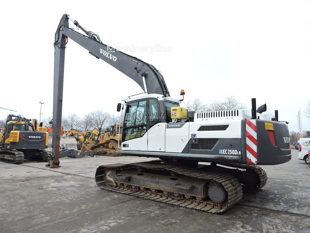 Volvo EC250 bager guseničar