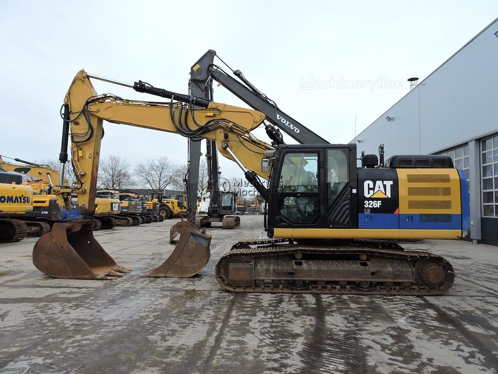 Caterpillar 326F bager guseničar