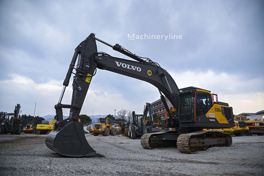 Volvo EC300ENL bager guseničar