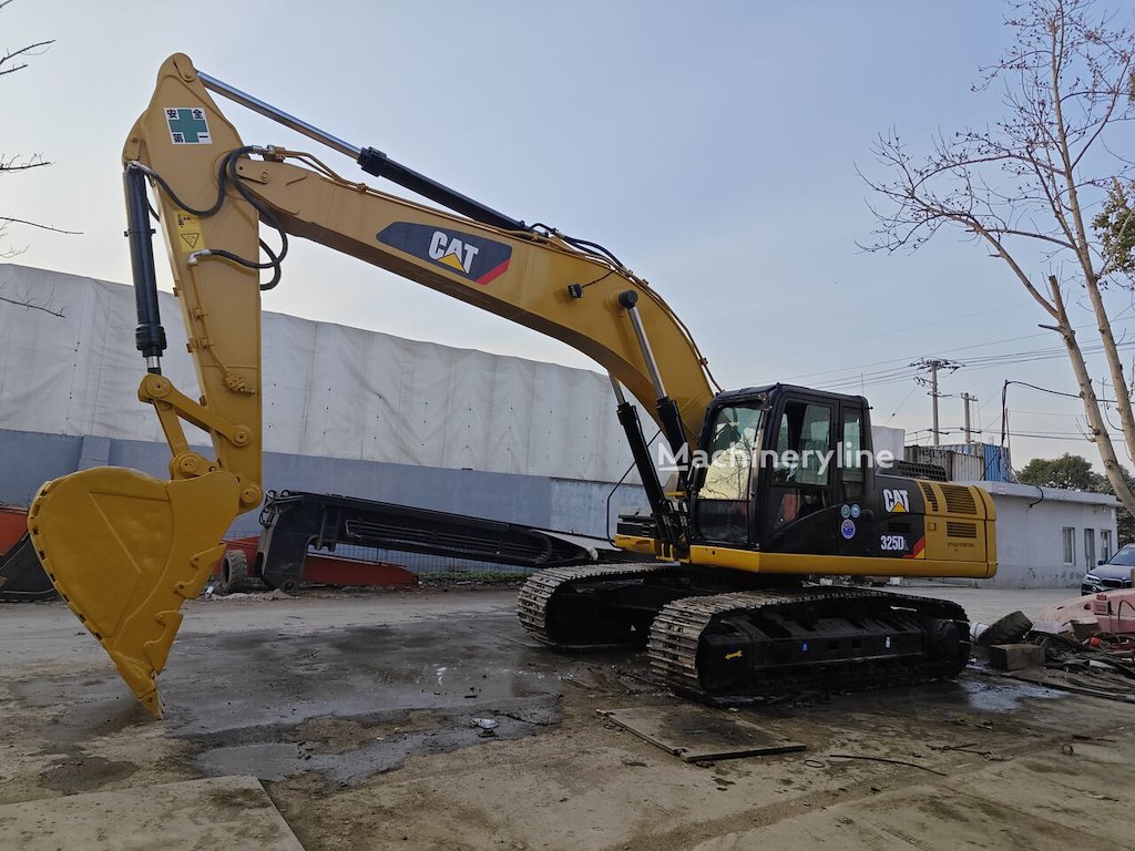 Caterpillar cat 325d 25t excavator in stock with great working condition bager guseničar