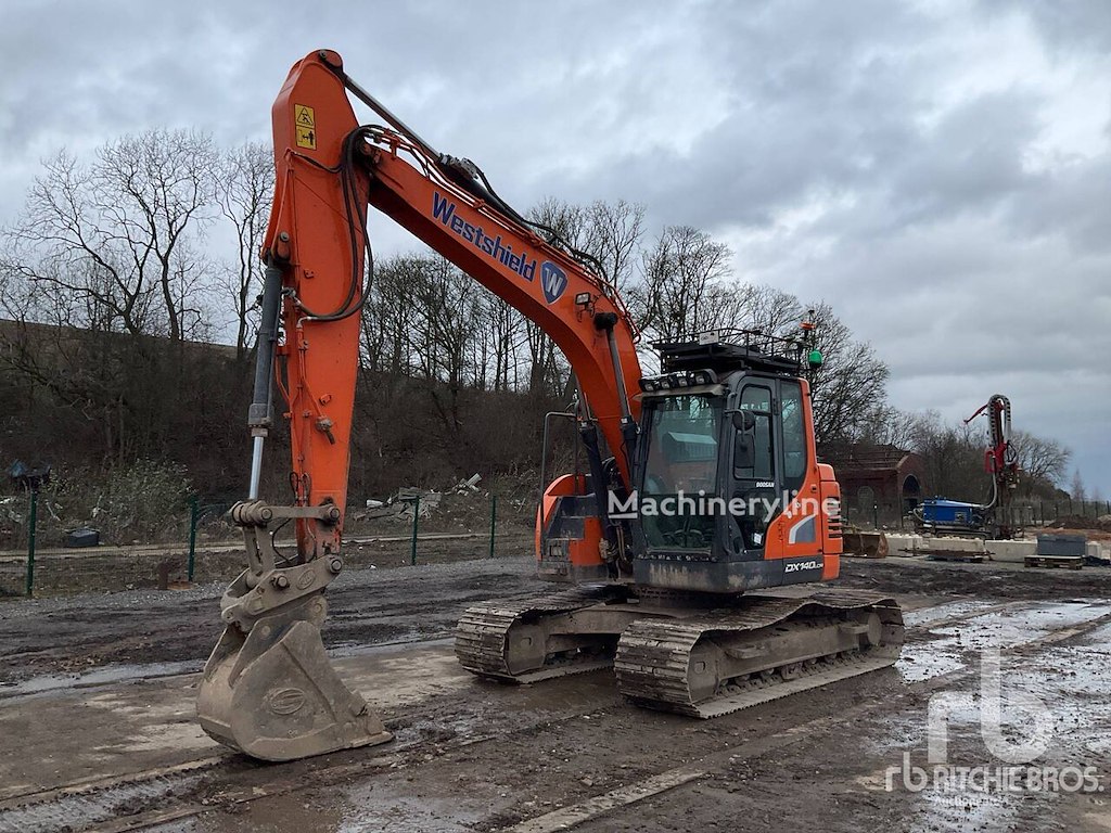 Prodaje se Doosan DX140LCR-5 bager guseničar na aukciji