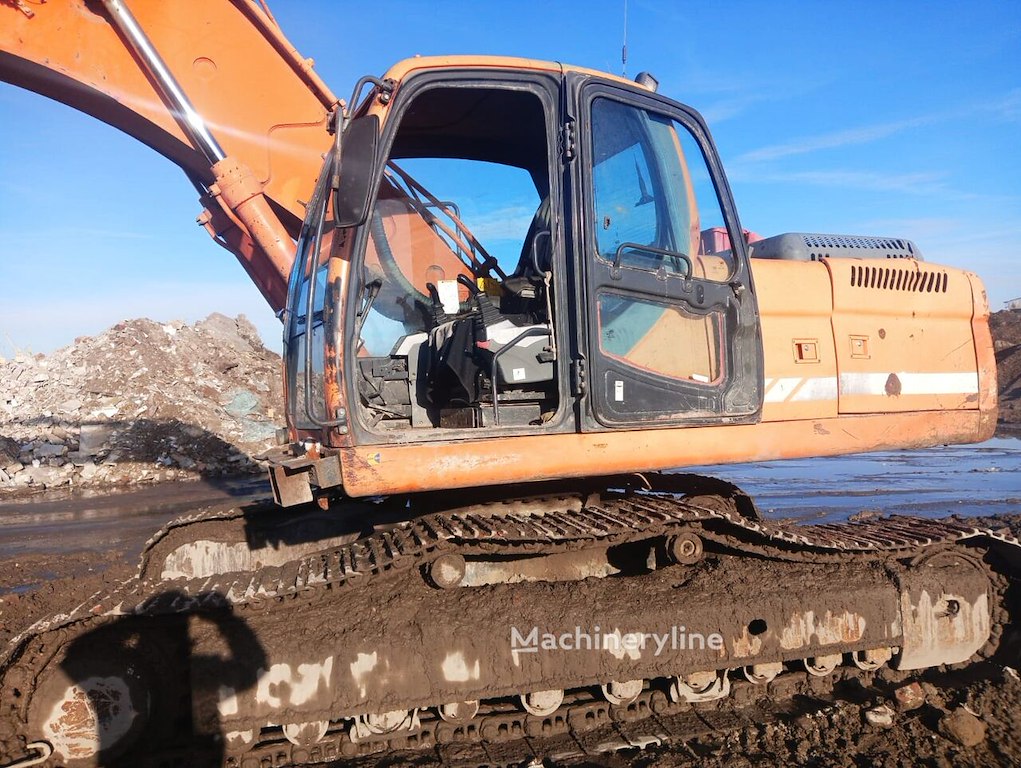 Doosan DX255LC bager guseničar