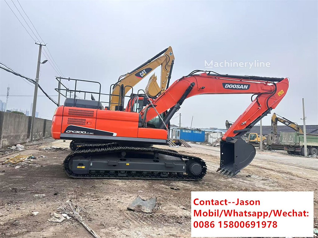 Doosan DX300LCA bager guseničar