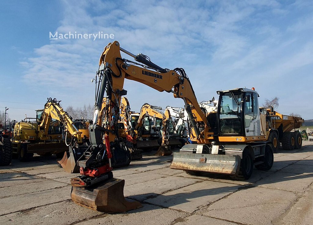 Liebherr A912 Compact z rototiltem bager točkaš