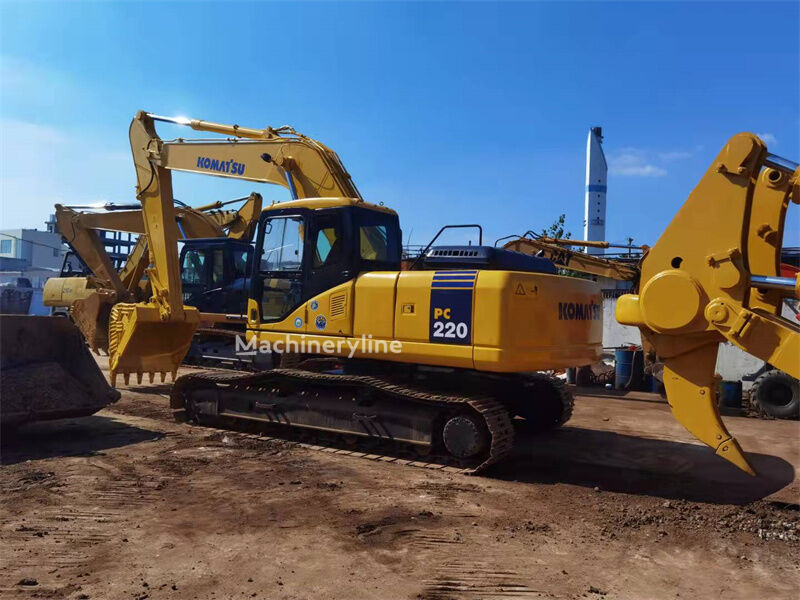 Komatsu PC220-7 bager guseničar