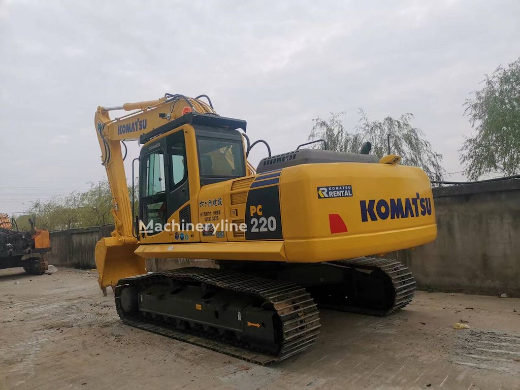 Komatsu PC220-8 bager guseničar