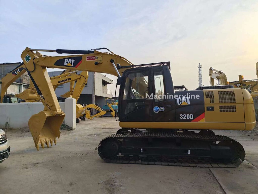 Caterpillar 320D bager guseničar