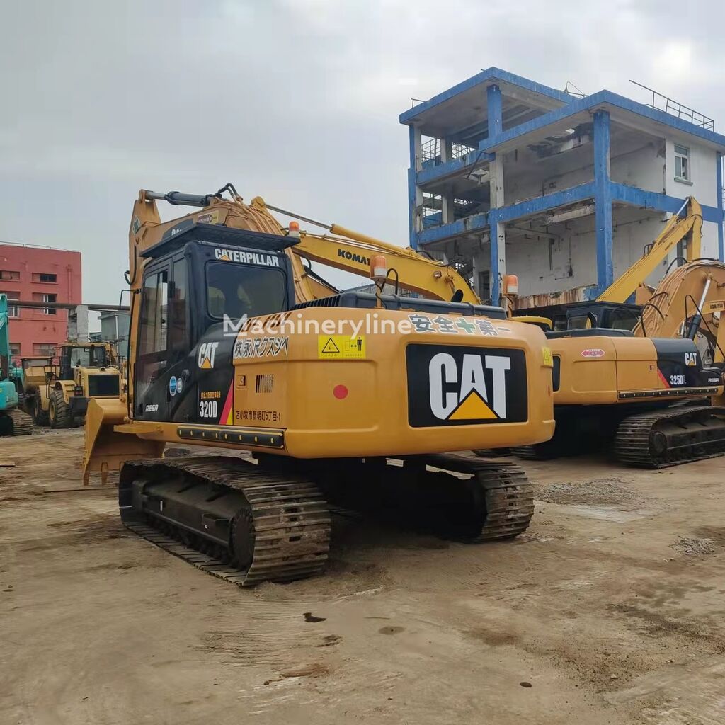 Caterpillar 320D bager guseničar