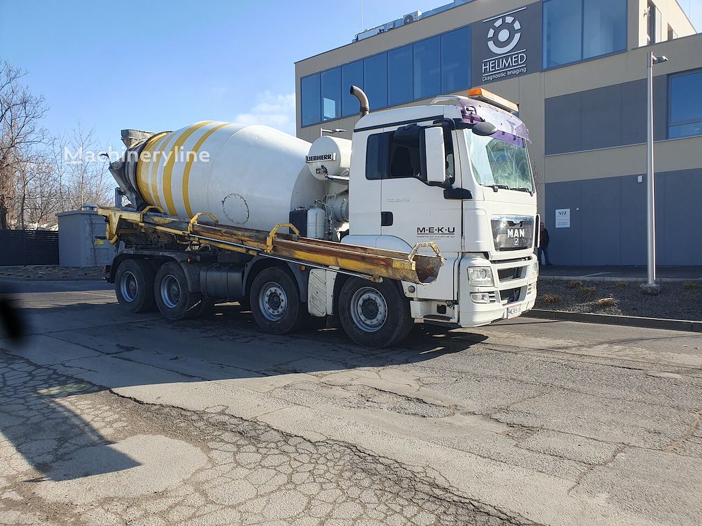 Liebherr na šasiji MAN TGS 35.440 8x4 10m3 Liebherr + 12m long hydr halfpipe, remote co kamion s mešalicom za beton