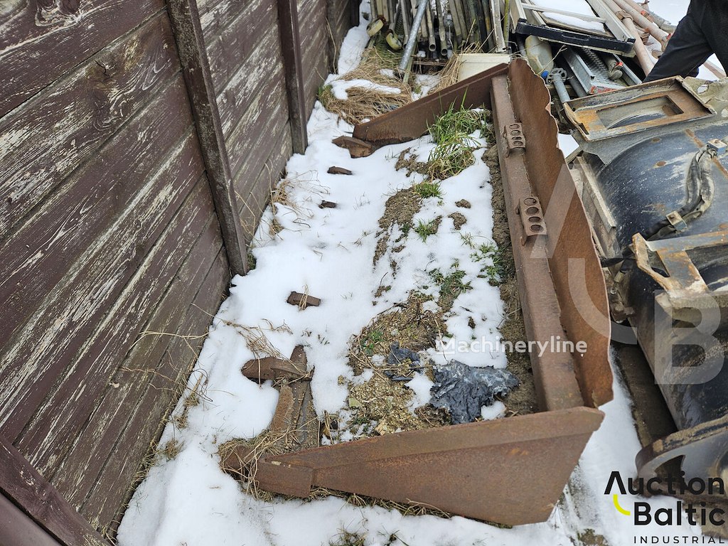 Prodaje se Loading bucket (Krovimo kaušas) kašiku za prednje utovarivač na aukciji