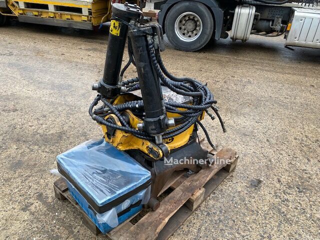 Engcon EC 20 - CW30EC - SS9SQ tiltrotator