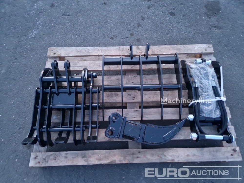 Prodaje se Mini Excavator Attachment Set grablje za bager na aukciji