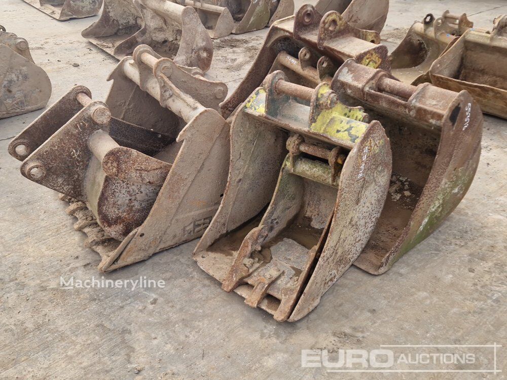 Prodaje se Selectionof Digging Buckets 45/50mm Pin to suit 4-8 Ton Excavato kašiku za bager na aukciji